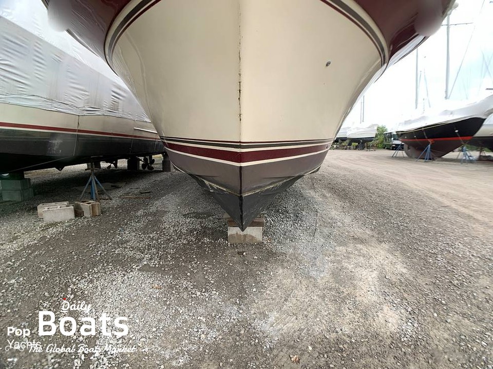 1983 Trojan F32 Flybridge for sale. View price, photos and Buy 1983 ...