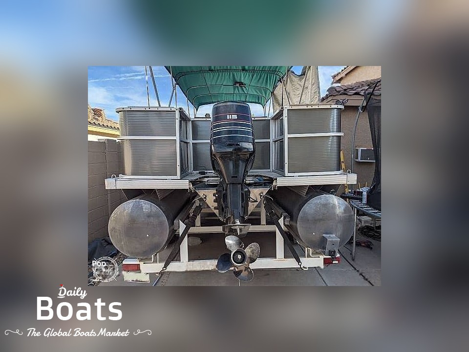 1993 Starcraft Marine Stardeck 240 Dlx for sale. View price, photos and ...