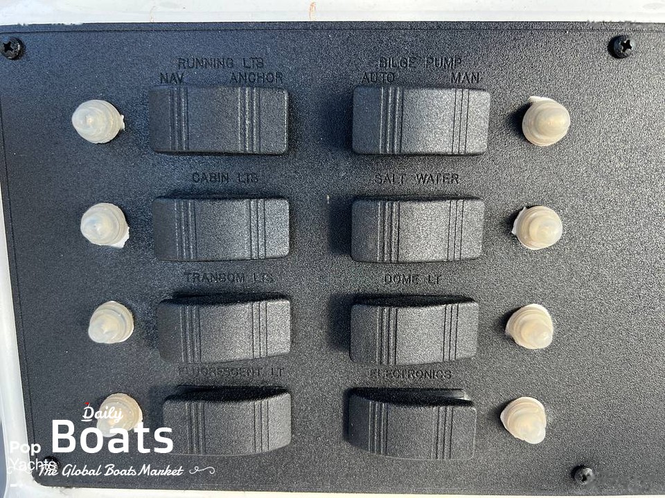 1997 Dusky Marine 256 Fc for sale. View price, photos and Buy 1997 ...