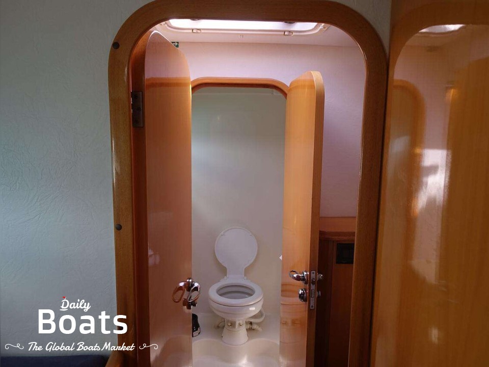 2005 Alliaura Marine Privilege 395 for sale. View price, photos and Buy ...