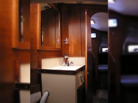 1986 Prout Quest 33Cs for sale. View price, photos and Buy 1986 Prout ...