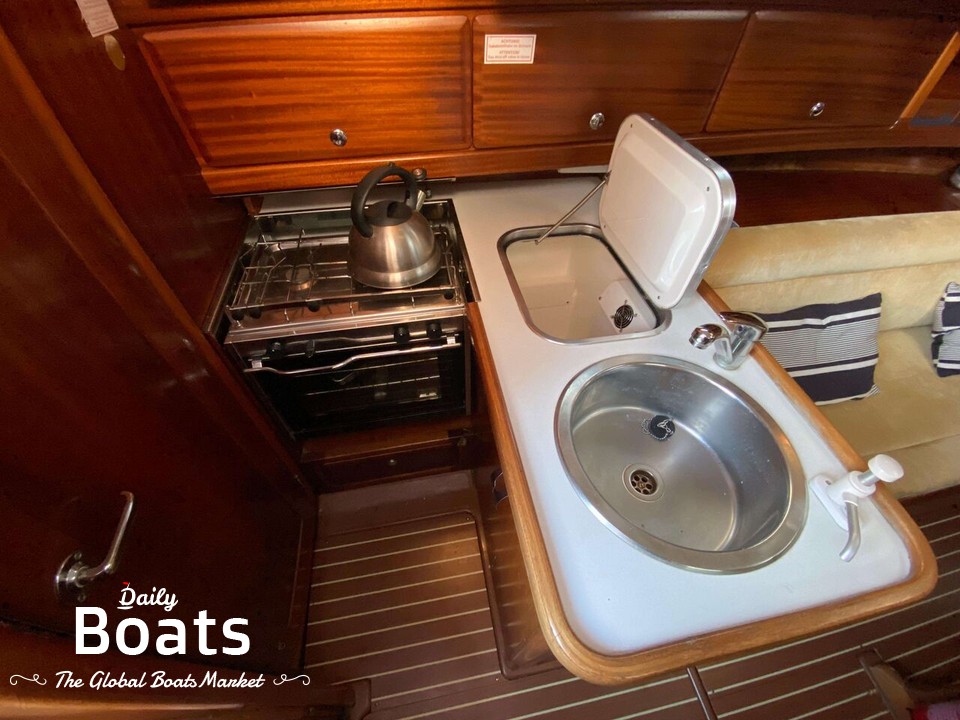 1999 Bavaria 31 for sale. View price, photos and Buy 1999 Bavaria 31 ...