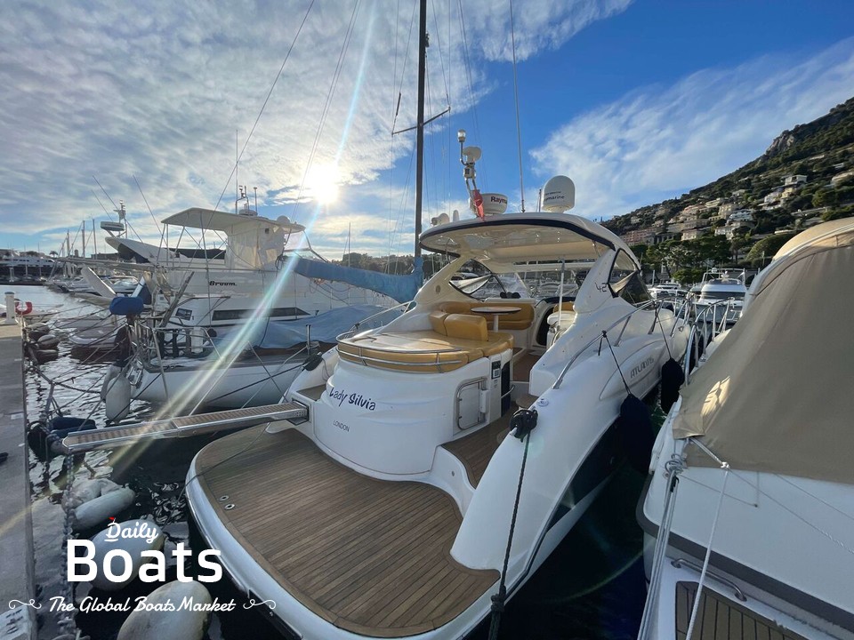 2010 Azimut Atlantis 42 Ht на продажу. Посмотреть цену, фотографии и ...