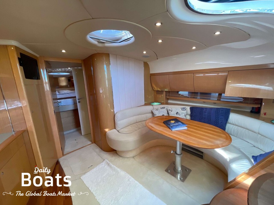 2010 Azimut Atlantis 42 Ht for sale. View price, photos and Buy 2010 ...