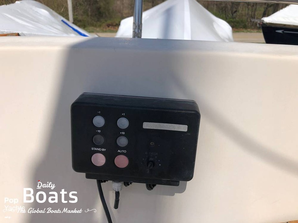 1985 Hinterhoeller Yachts Nonsuch Ultra 30 for sale. View price, photos ...