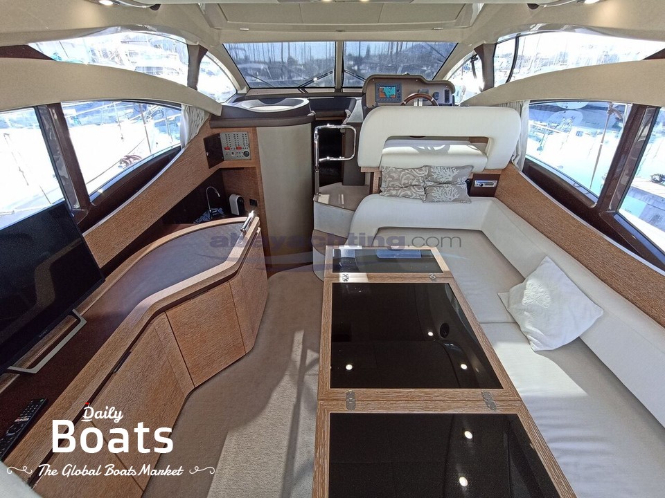 2010 Azimut 38 Fly for sale. View price, photos and Buy 2010 Azimut 38 ...