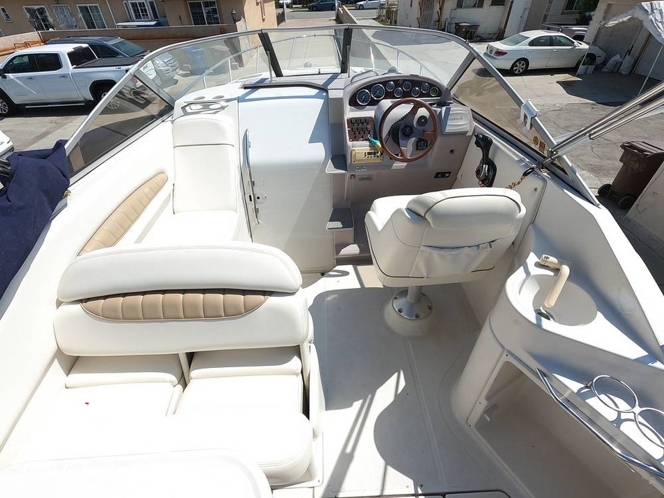 2000 Regal Commodore 2660 for sale. View price, photos and Buy 2000 ...