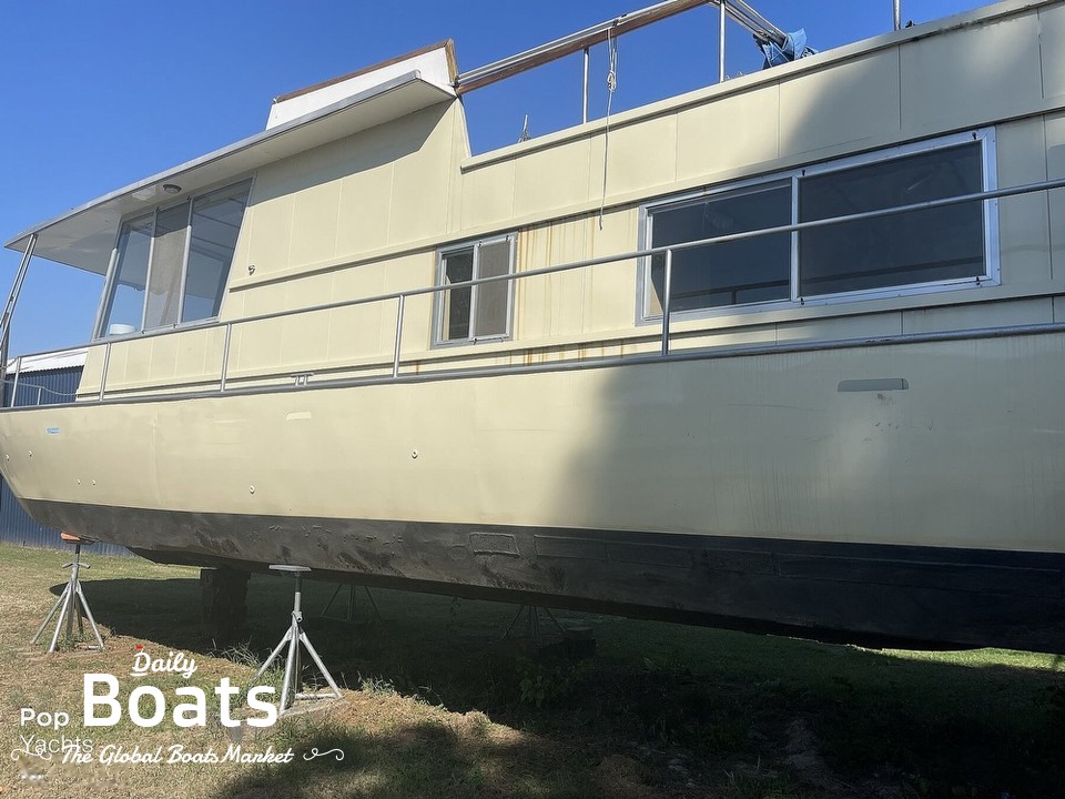 1974 River Queen 44 for sale. View price, photos and Buy 1974 River ...
