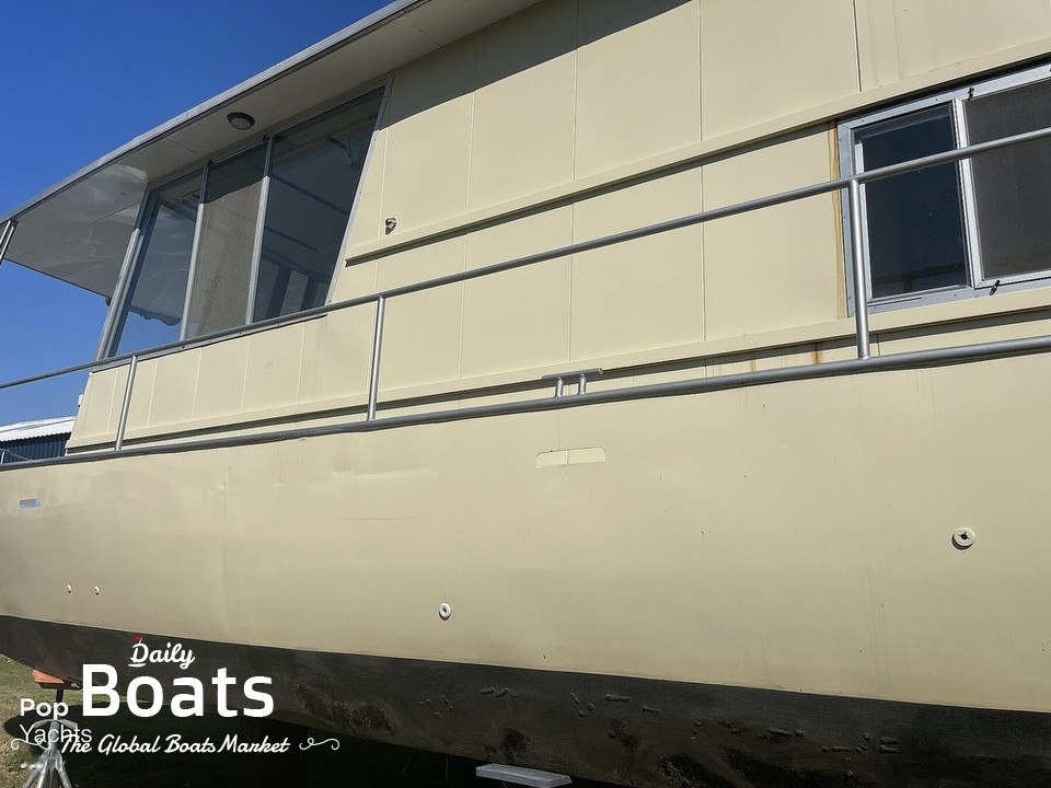 1974 River Queen 44 for sale. View price, photos and Buy 1974 River ...
