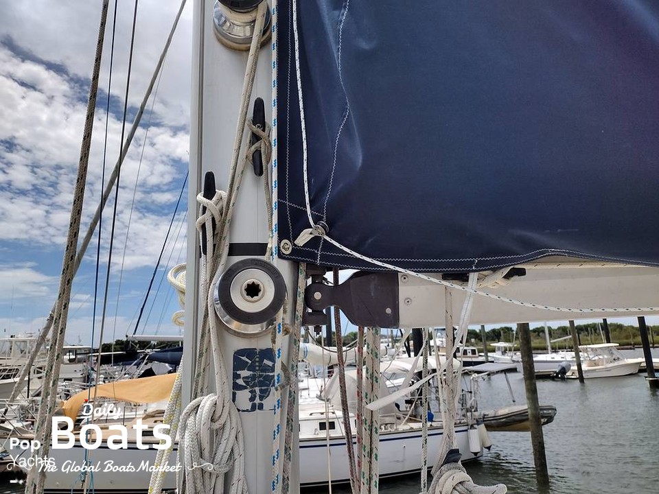 1991 Island Packet 35 for sale. View price, photos and Buy 1991 Island ...