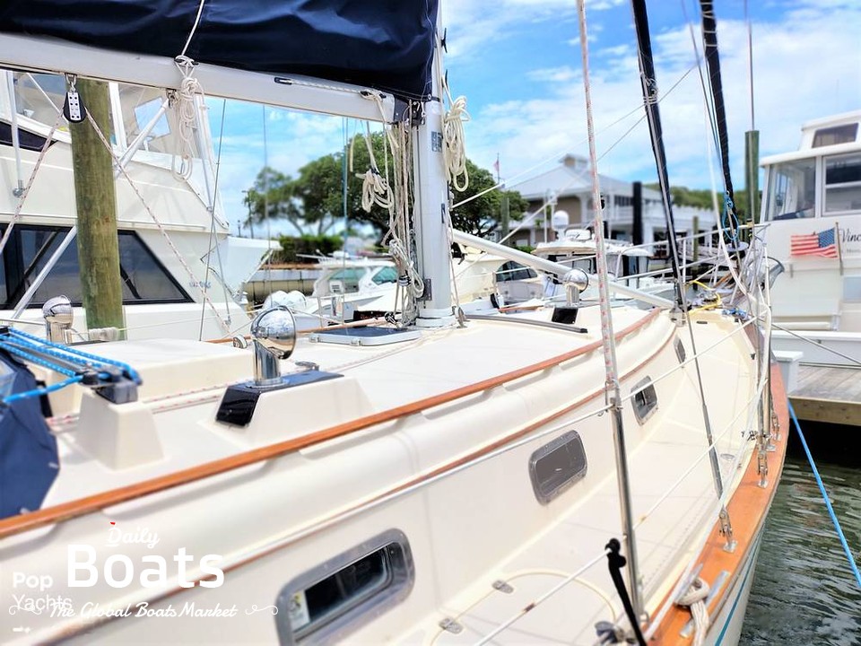 1991 Island Packet 35 for sale. View price, photos and Buy 1991 Island ...