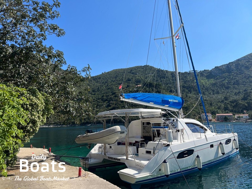 2010 Robertson & Caine Leopard 38 for sale. View price, photos and Buy ...