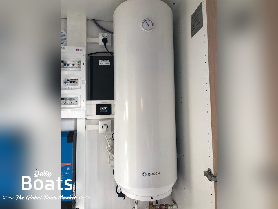 2023 Aqua House Harmonia 340L Houseboat for sale. View price, photos ...