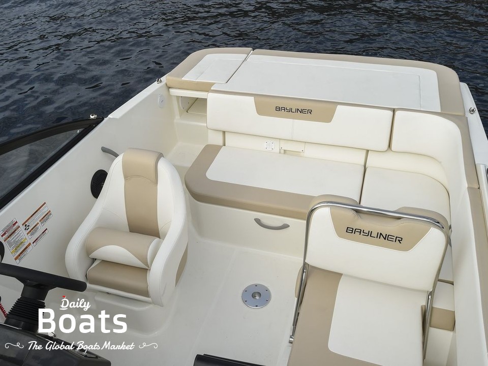 Bayliner Vr5 Cuddy Inboard for sale. View price, photos and Buy ...