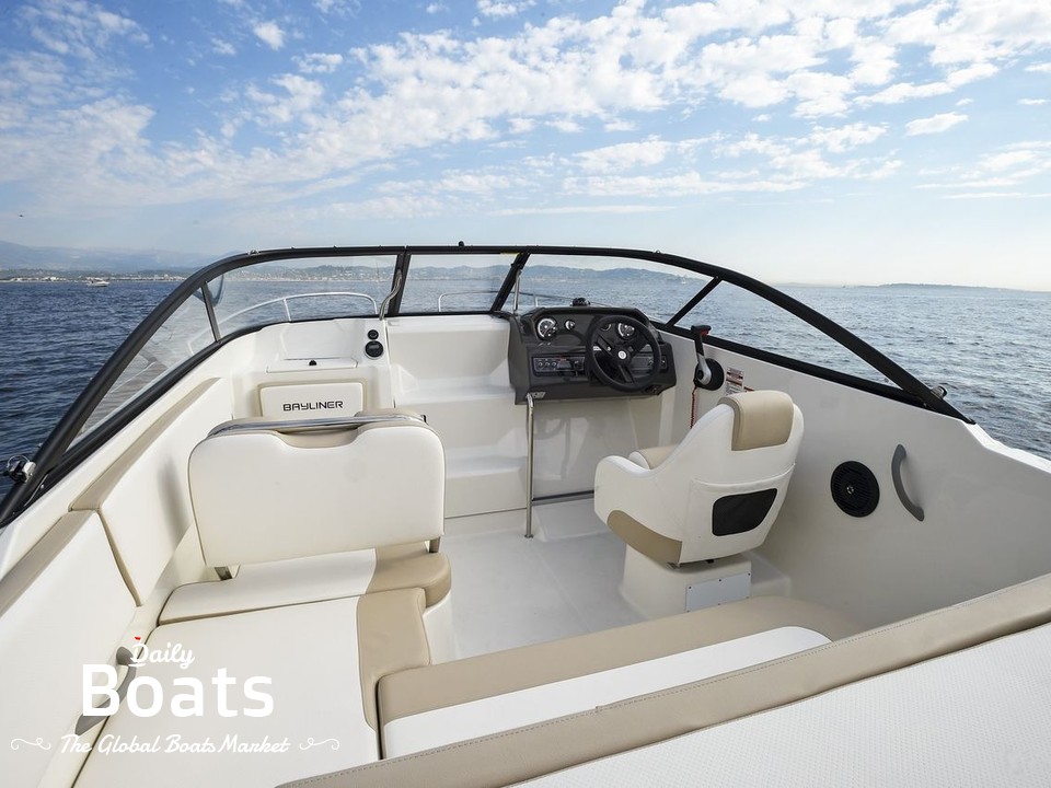 Bayliner Vr5 Cuddy Inboard for sale. View price, photos and Buy ...