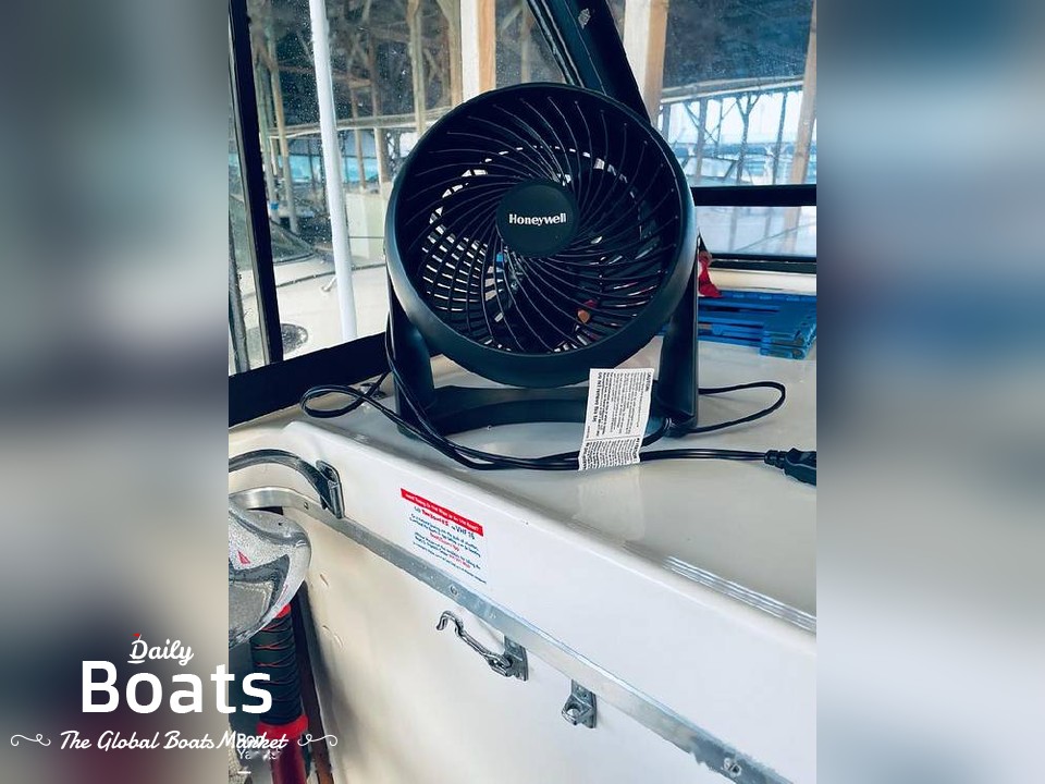 1972 Trojan 26 Express Cruiser for sale. View price, photos and Buy ...