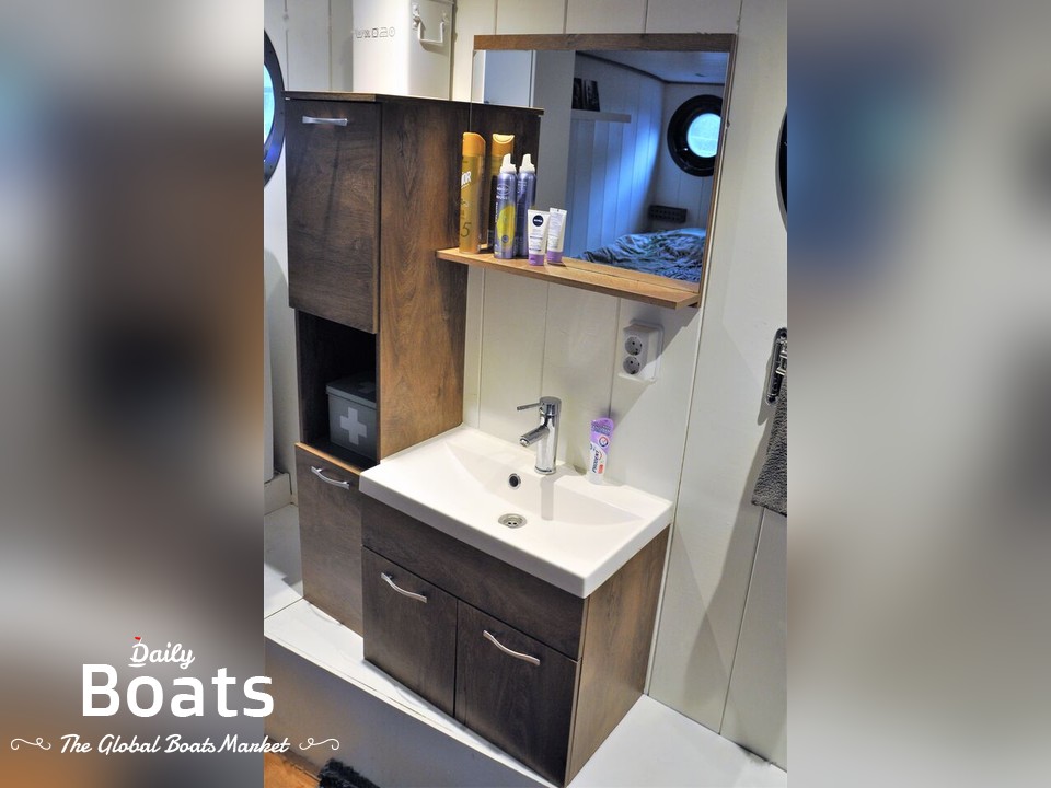 Varend Woonschip 20 Meter for sale. View price, photos and Buy Varend ...