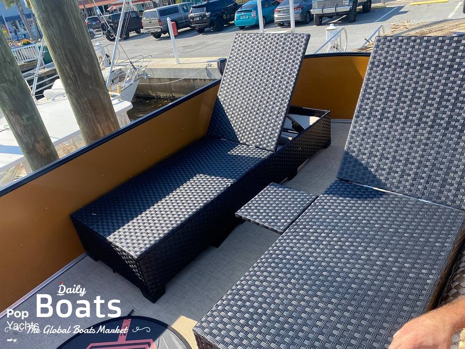 2022 Custom built/Eigenbau Tiki Bar Boat 30 for sale. View price ...