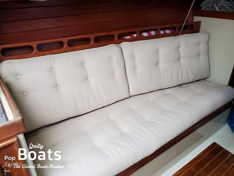 1983 Ericson Yachts 26 for sale. View price, photos and Buy 1983 ...