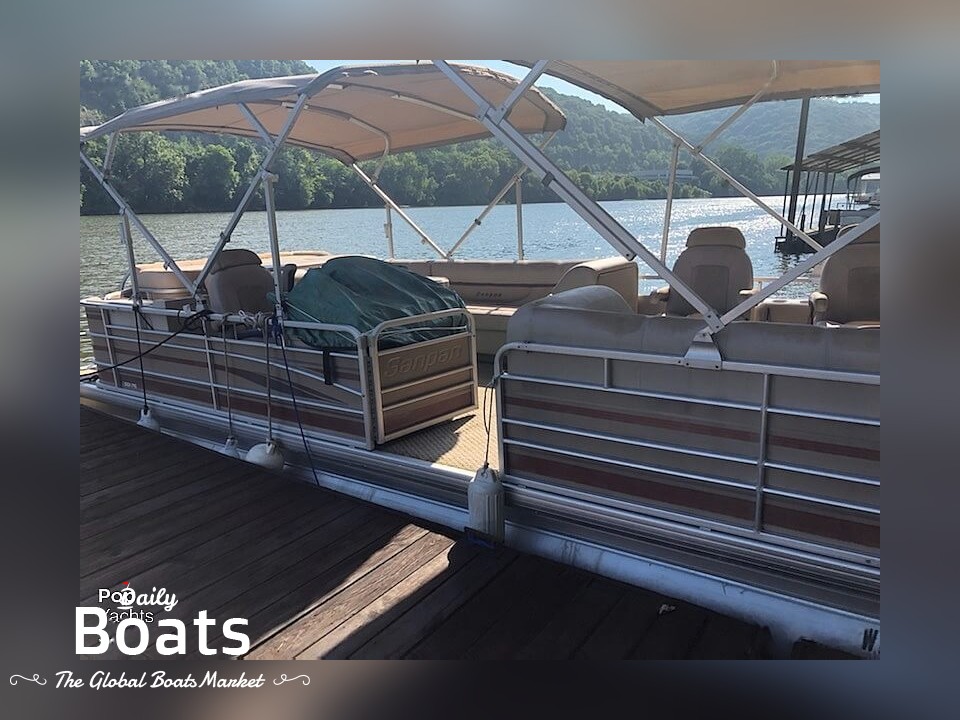 2004 Godfrey Marine Pontoon Sanpan 25 Tritoon Boat à vendre. Voir le ...