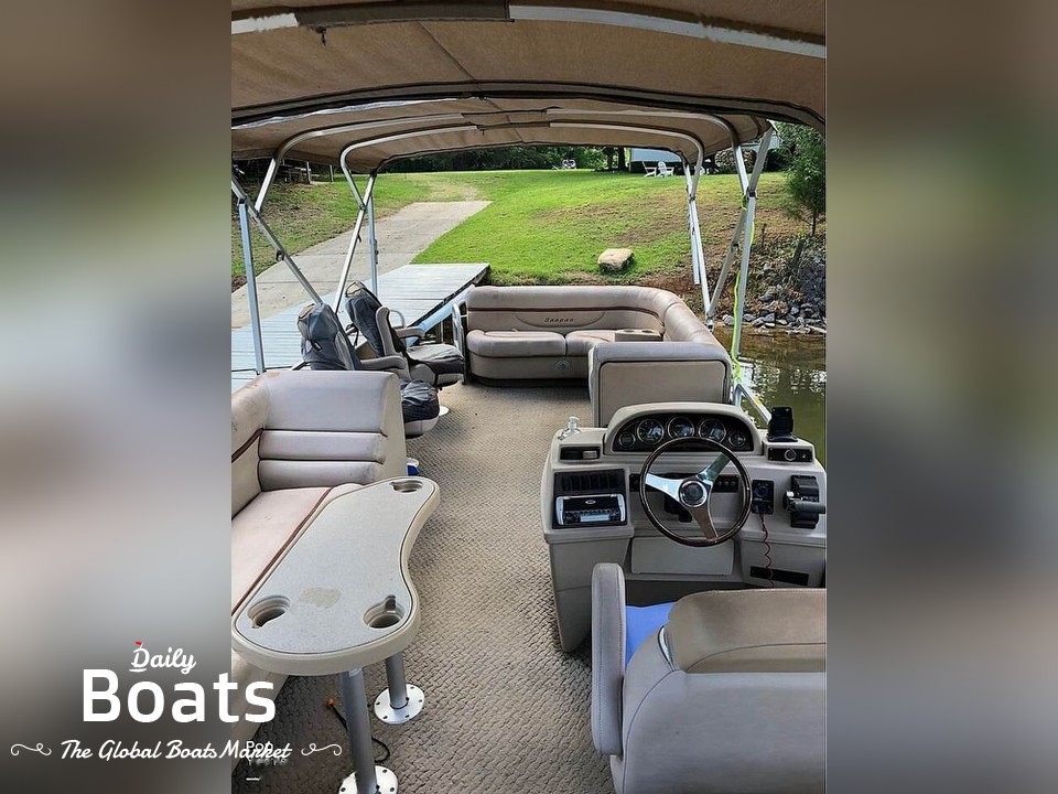 2004 Godfrey Marine Pontoon Sanpan 25 Tritoon Boat for sale. View price ...