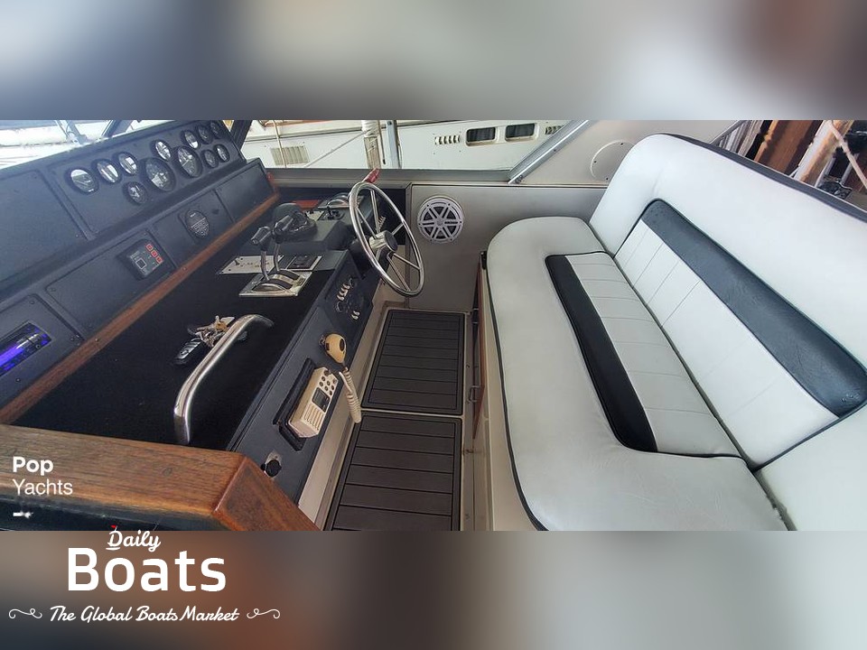 1989 Sea Ray 390 Express Cruiser for sale. View price, photos and Buy ...