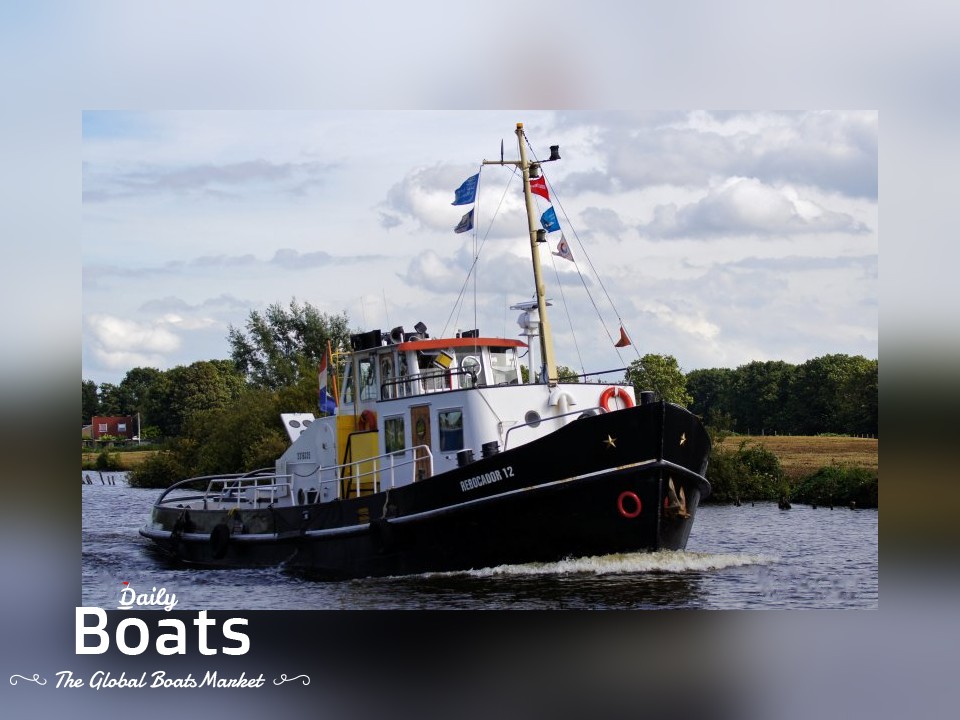 1942 Sleepboot Tug Boat Cbb Certificaat! for sale. View price, photos ...