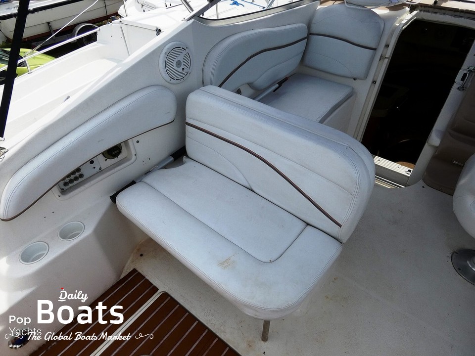 2004 Larson Cabrio 240 for sale. View price, photos and Buy 2004 Larson ...