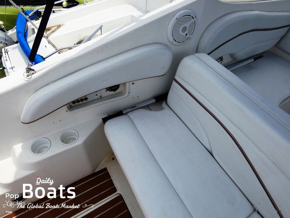 2004 Larson Cabrio 240 for sale. View price, photos and Buy 2004 Larson ...