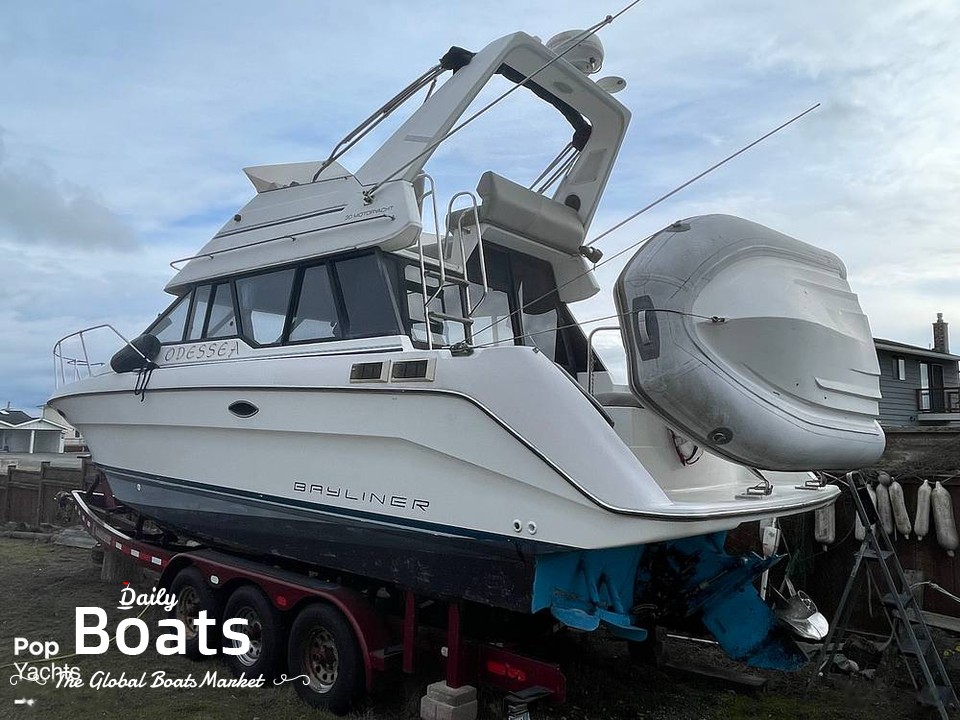 1991 Bayliner 3058 Command Bridge for sale. View price, photos and Buy ...