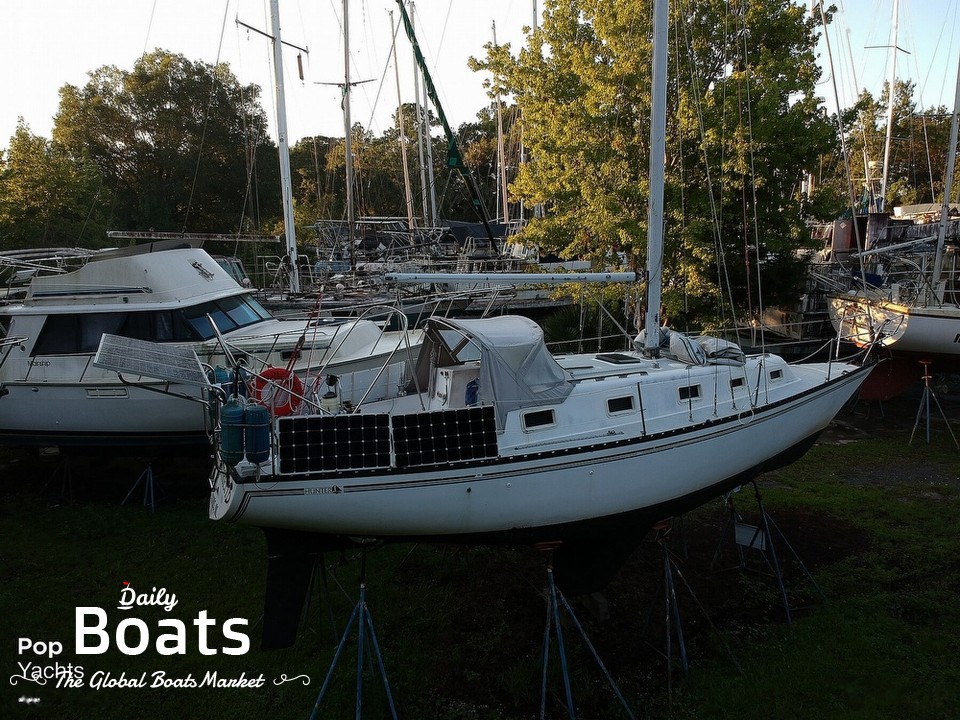 1981 Marlow-Hunter 33 Cherubini for sale. View price, photos and Buy ...