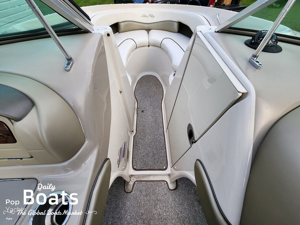 2007 Sea Ray 220 Select for sale. View price, photos and Buy 2007 Sea ...
