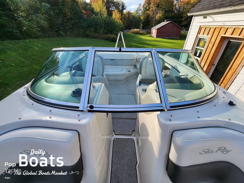 2007 Sea Ray 220 Select for sale. View price, photos and Buy 2007 Sea ...