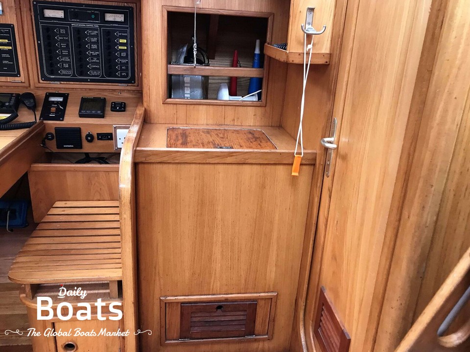 1990 Alubat Ovni 39 for sale. View price, photos and Buy 1990 Alubat ...
