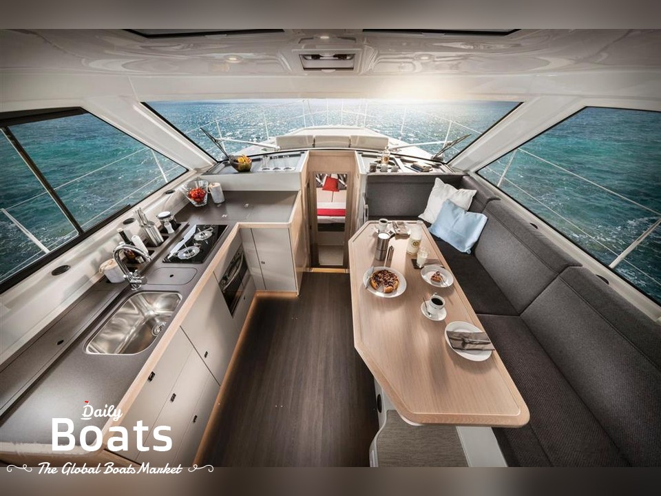 2017 Bavaria E 40 Fly for sale. View price, photos and Buy 2017 Bavaria ...