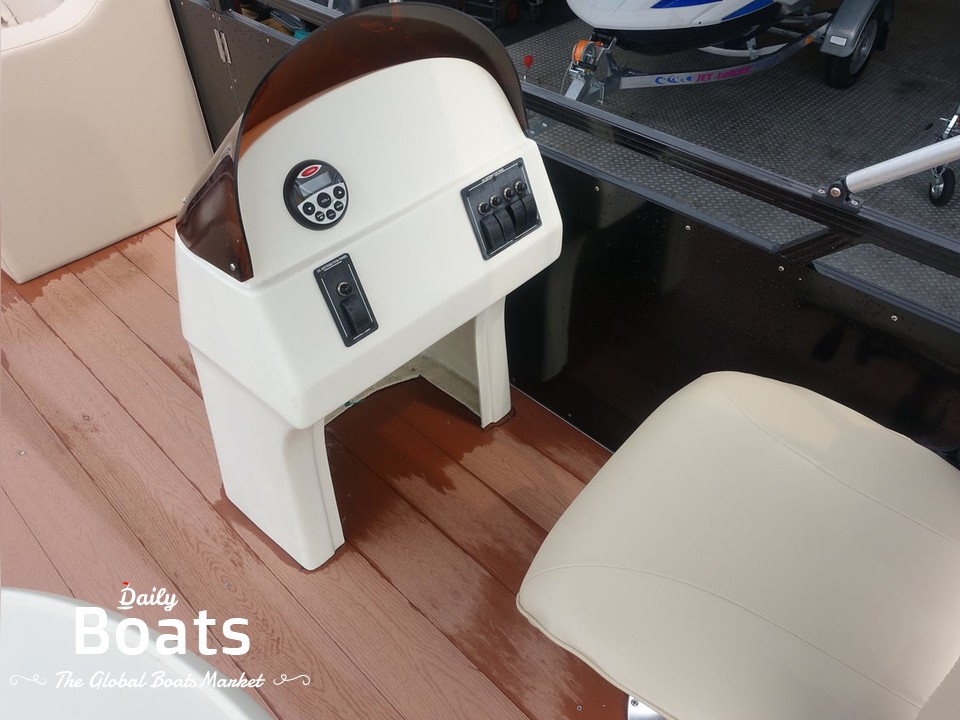 2017 Trident Aluminium Boats Sunner 580 - Nieuw - Pontoonboot Inc. 9 ...