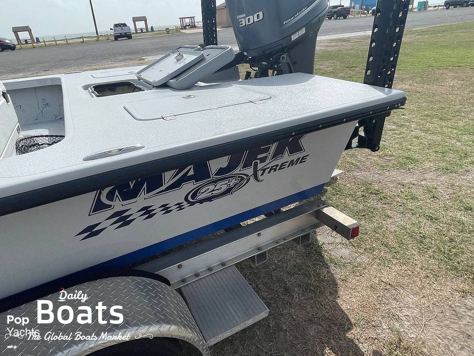 2021 Majek 25 Xtreme for sale. View price, photos and Buy 2021 Majek 25 ...