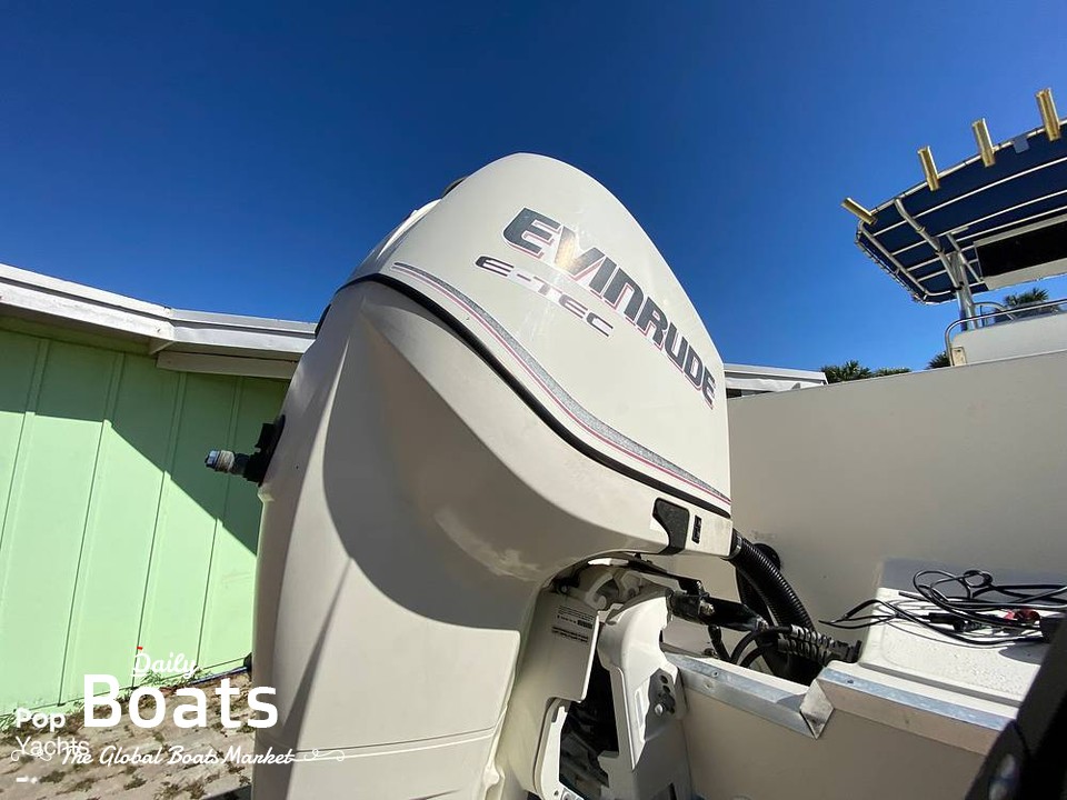 1999 World Cat 266 Sf for sale. View price, photos and Buy 1999 World ...