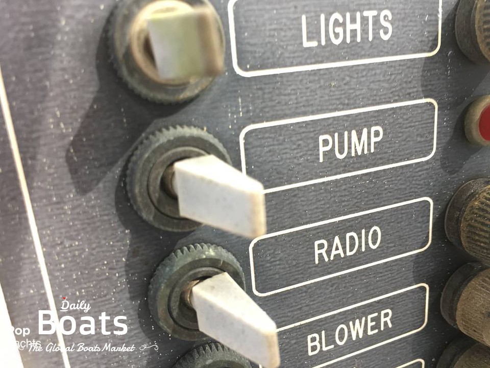 1988 Albemarle 24 Express for sale. View price, photos and Buy 1988 ...