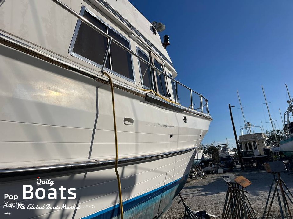 1984 Present Yachts Double Cabin for sale. View price, photos and Buy ...