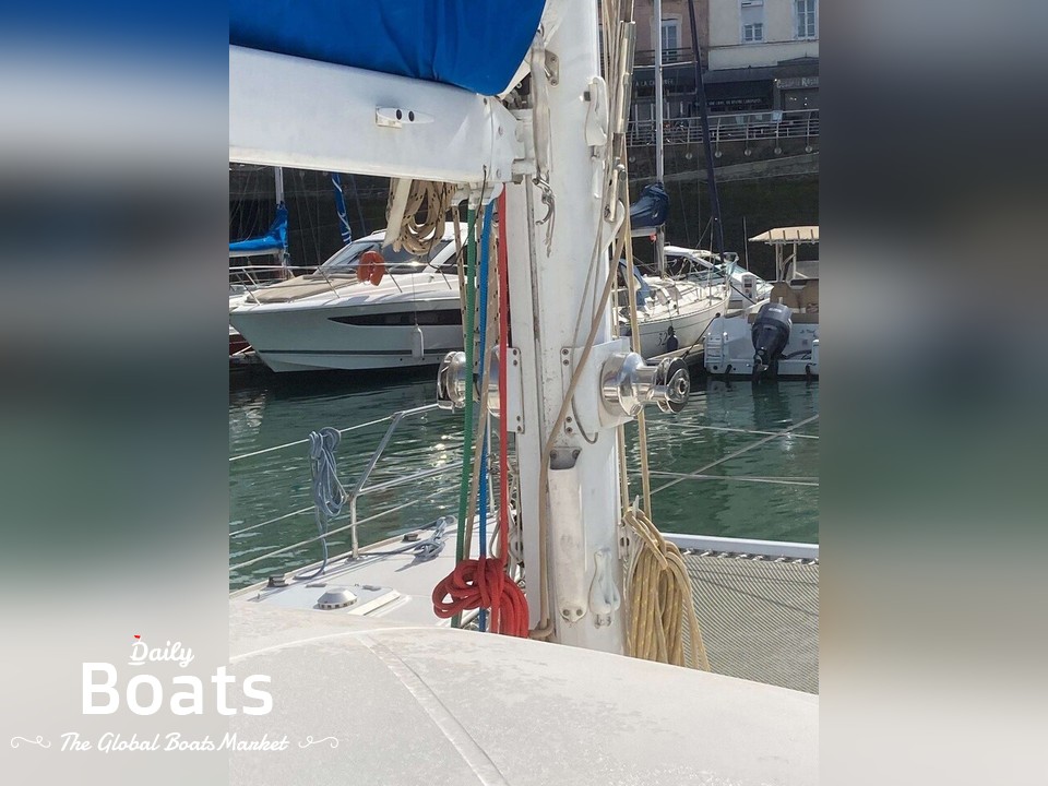 1997 Catana 381 à vendre. Voir le prix, les photos et Acheter 1997 ...
