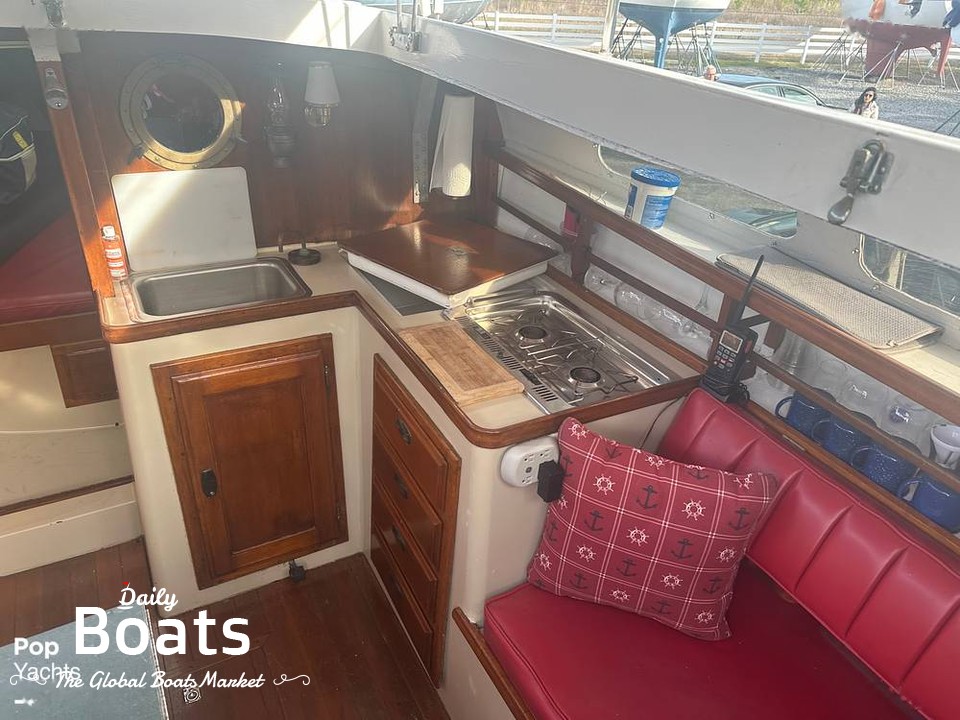 1972 CAL 27 Pop Top for sale. View price, photos and Buy 1972 CAL 27 ...