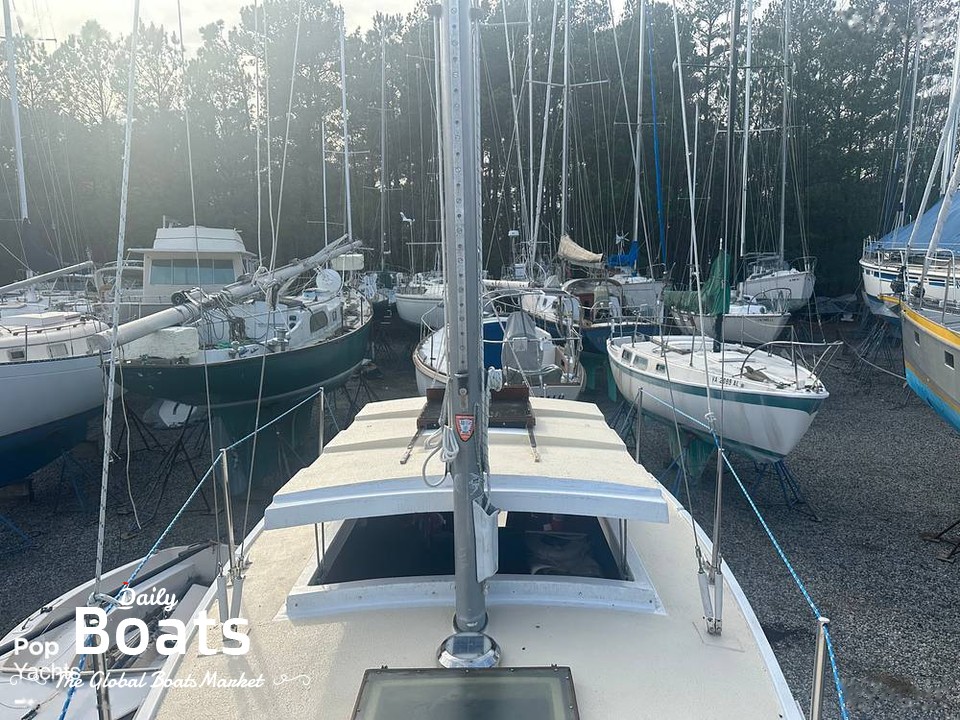 1972 CAL 27 Pop Top for sale. View price, photos and Buy 1972 CAL 27 ...