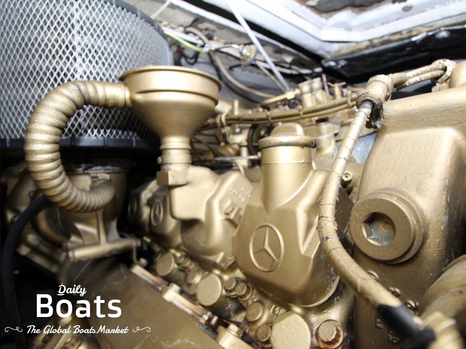 1996 Azimut 54-58 Fly for sale. View price, photos and Buy 1996 Azimut ...