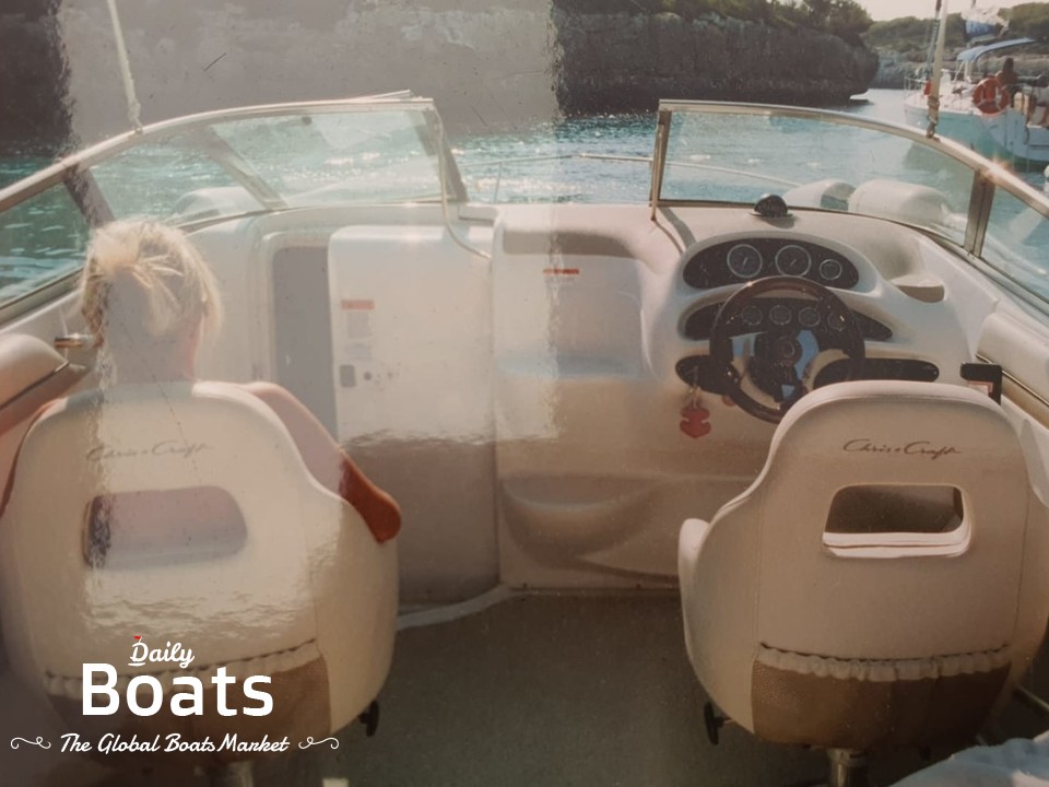 2000 Chris-Craft 245 Cuddy Cabin for sale. View price, photos and Buy ...