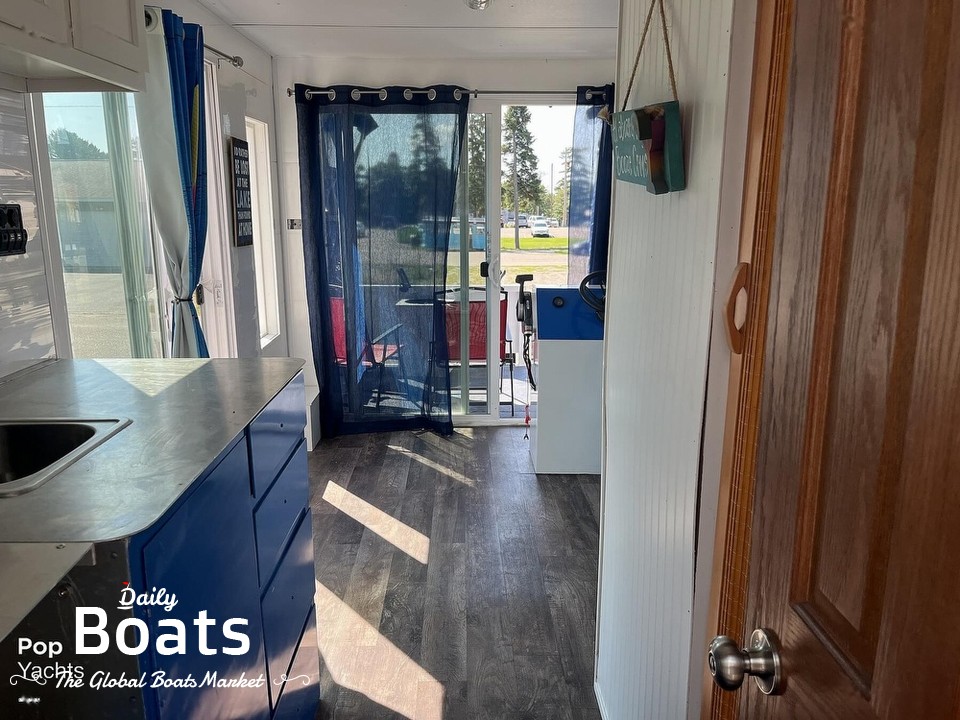 1998 Godfrey Marine Pontoon Custom Houseboat for sale. View price ...