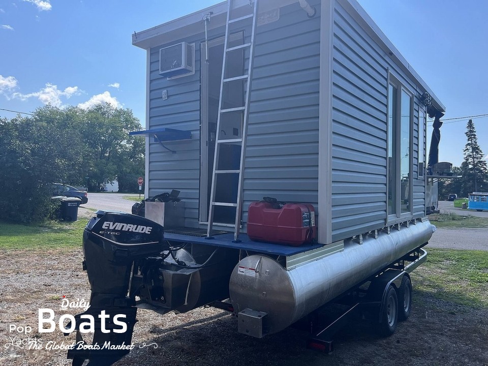 1998 Godfrey Marine Pontoon Custom Houseboat for sale. View price ...