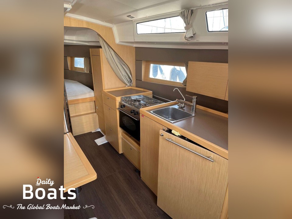 2014 Bénéteau Oceanis 38 for sale. View price, photos and Buy 2014 ...