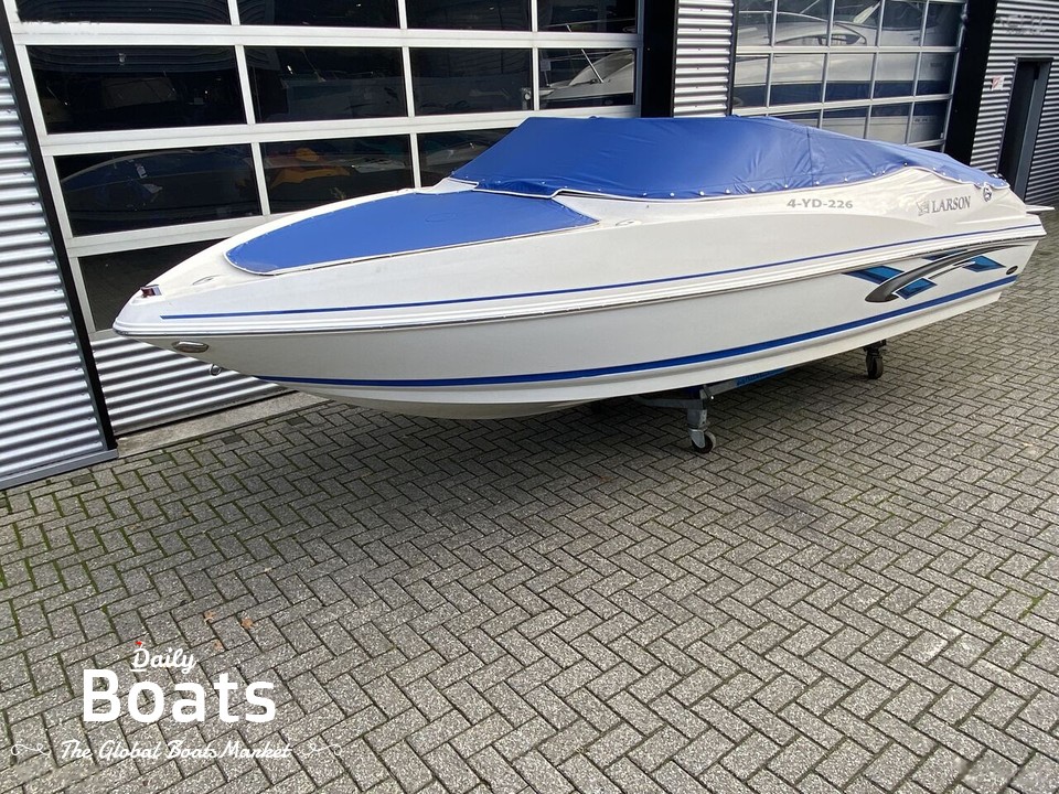 2008 Larson Senza 186 Bowrider for sale. View price, photos and Buy ...