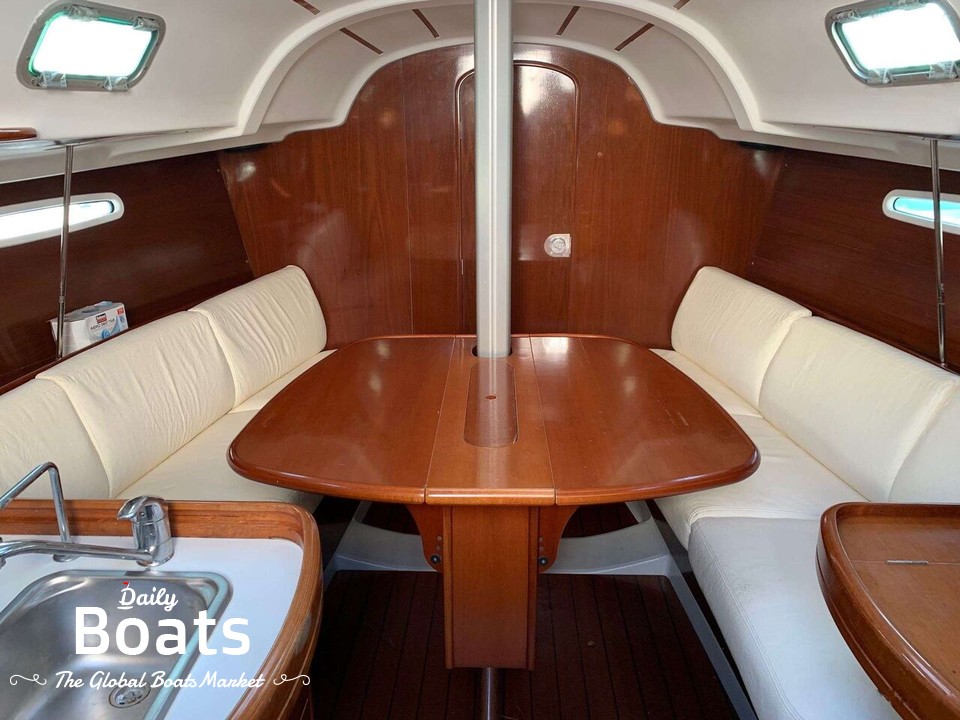 2004 Bénéteau First 31.7 for sale. View price, photos and Buy 2004 ...